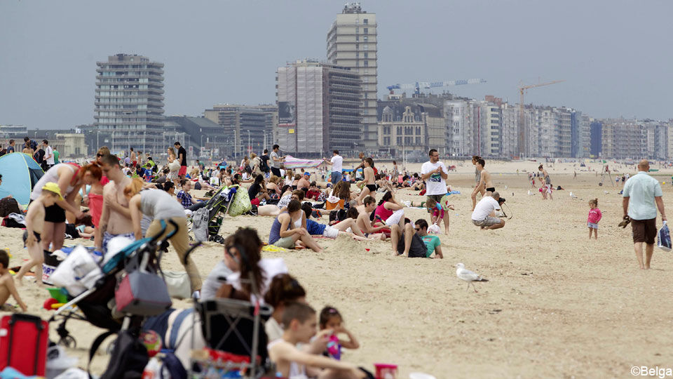 3.5 million day trippers visit the Flemish Coast in July | VRT NWS: news