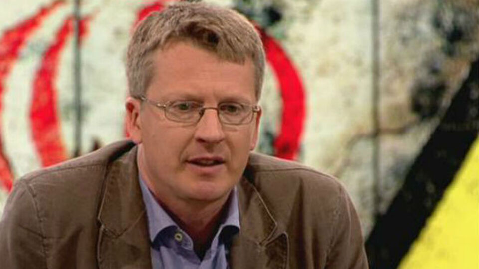 Hoelang nog blijft Europa het schoothondje van de VS? - Tom Sauer | VRT ...