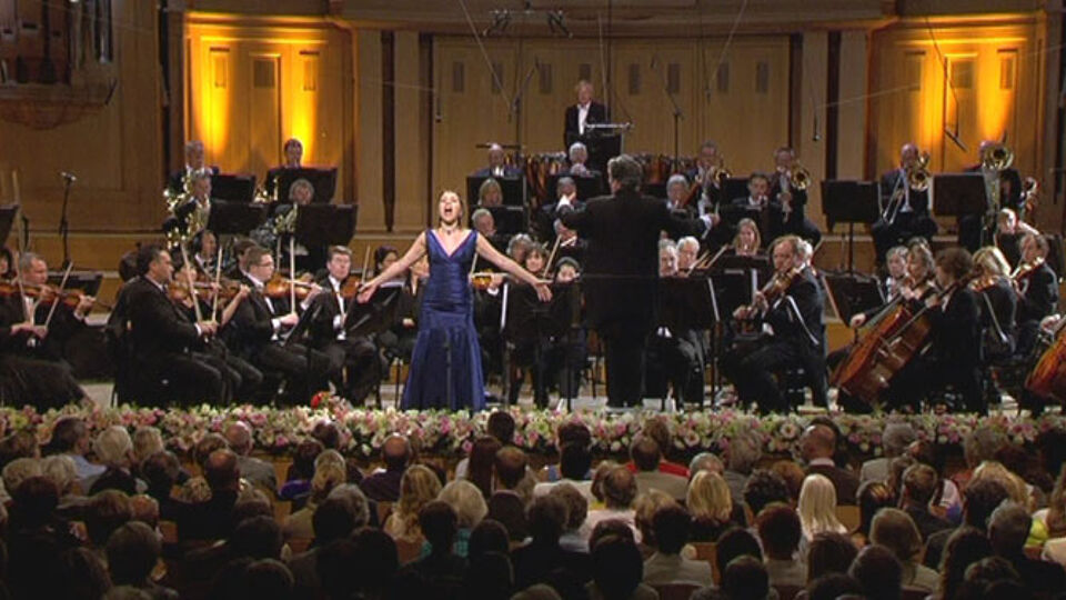 Elizabeth Zharoff strijdt en blijft overeind | VRT NWS: nieuws