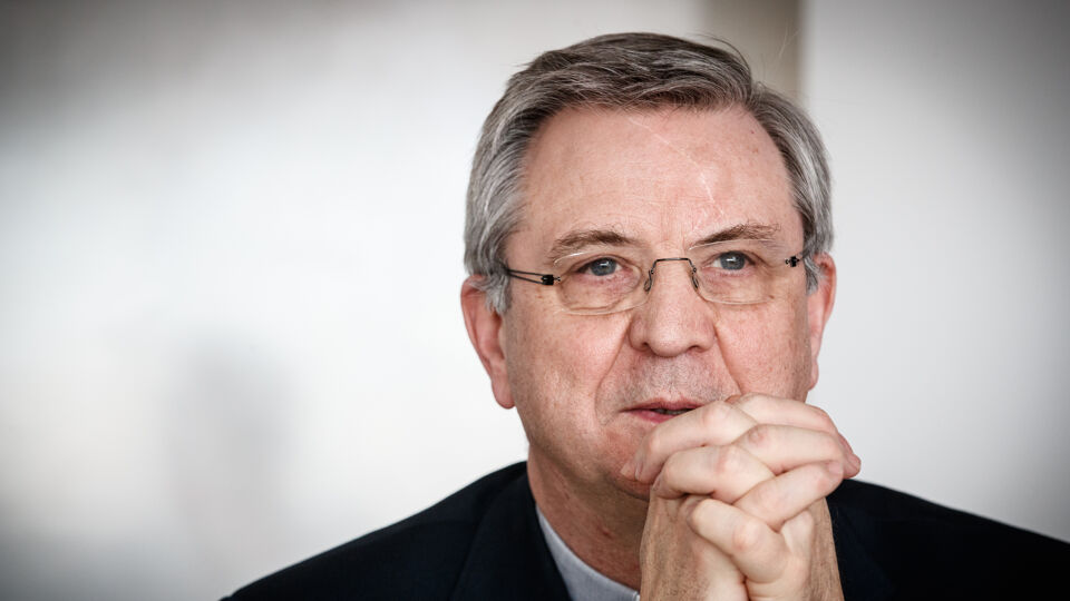 Bisschop Johan Bonny over politieke druk op onderwijskoepels: "Niemand ...