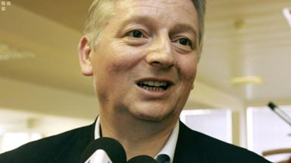 Steve Stevaert kündigt als Gouverneur | VRT NWS: nachrichten