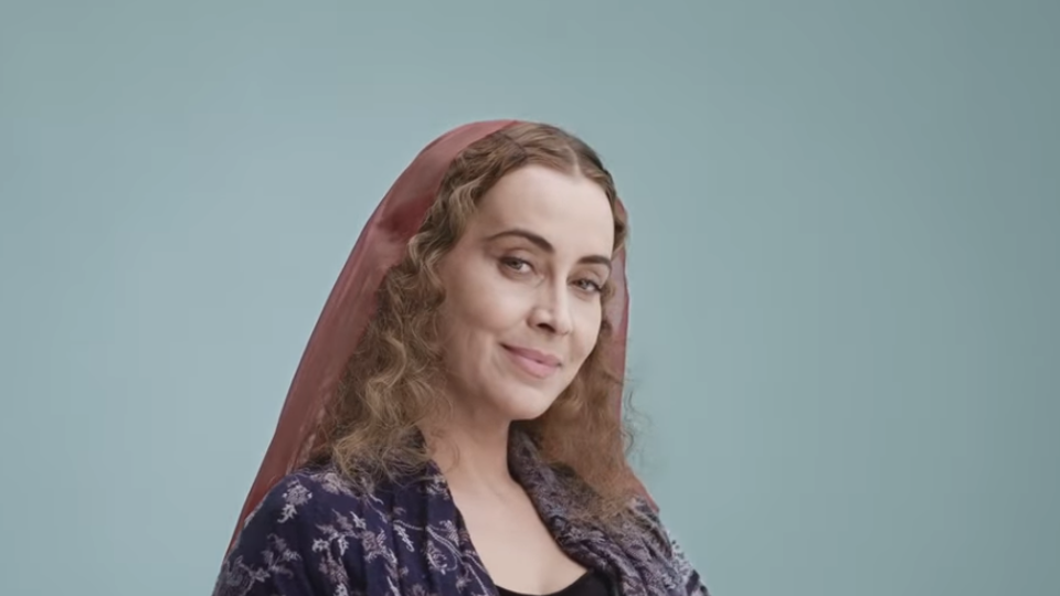 Nieuwe videoclip van Anouk is ode aan deze 28 iconische vrouwen | VRT ...