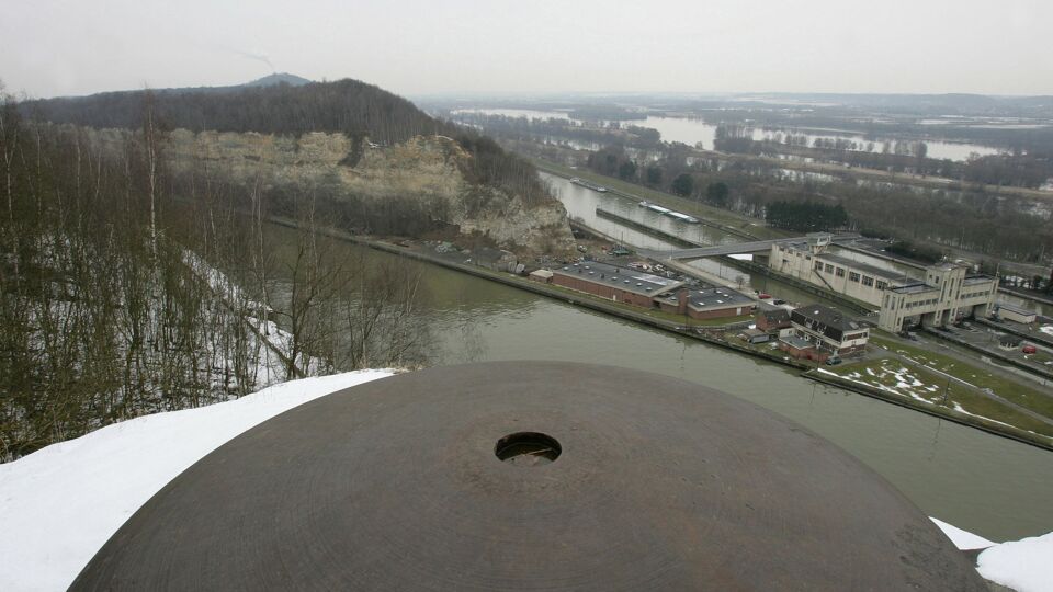 Het fort van Eben-Emael: het verhaal van een bliksemsnelle verovering ...