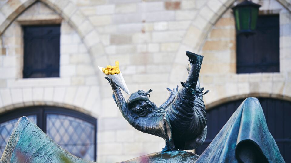 Vijf bekende Vlaamse standbeelden brengen deze week een ode aan onze ...