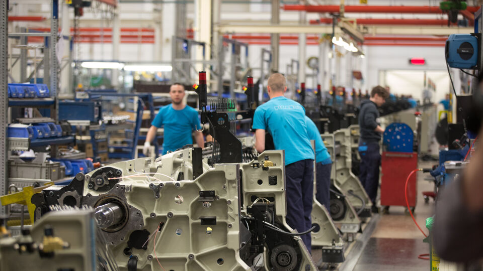 Picanol in Ieper start de productie weer op | VRT NWS: nieuws