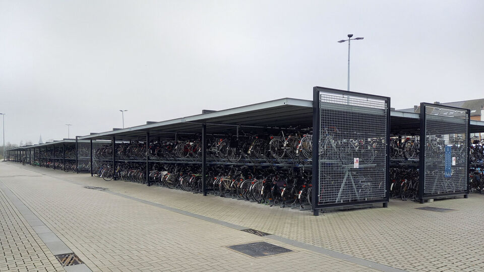 Nieuwe fietsparking aan Gent-Dampoort is een feit: "4.400 overdekte ...