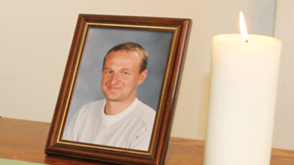 In Eeklo herdenken vrienden meester Frank die bij busongeval in Sierre ...