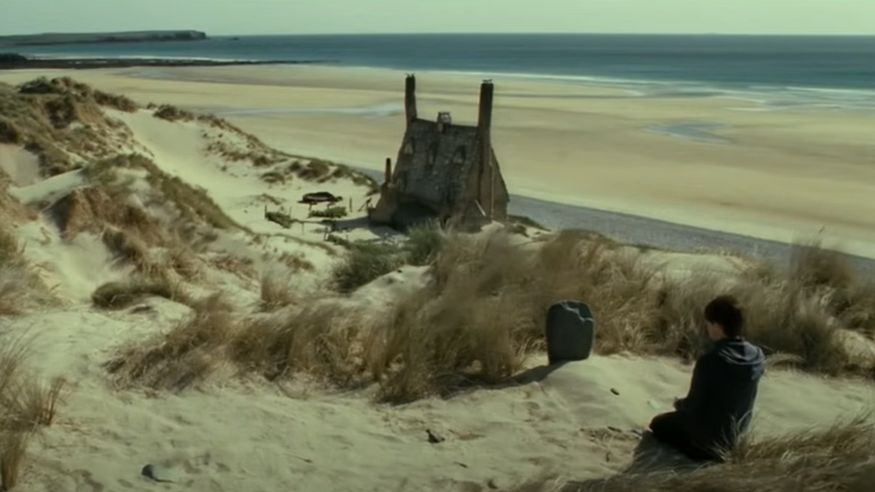 Graf van huiself Dobby uit "Harry Potter" in natuurgebied in Wales mag ...