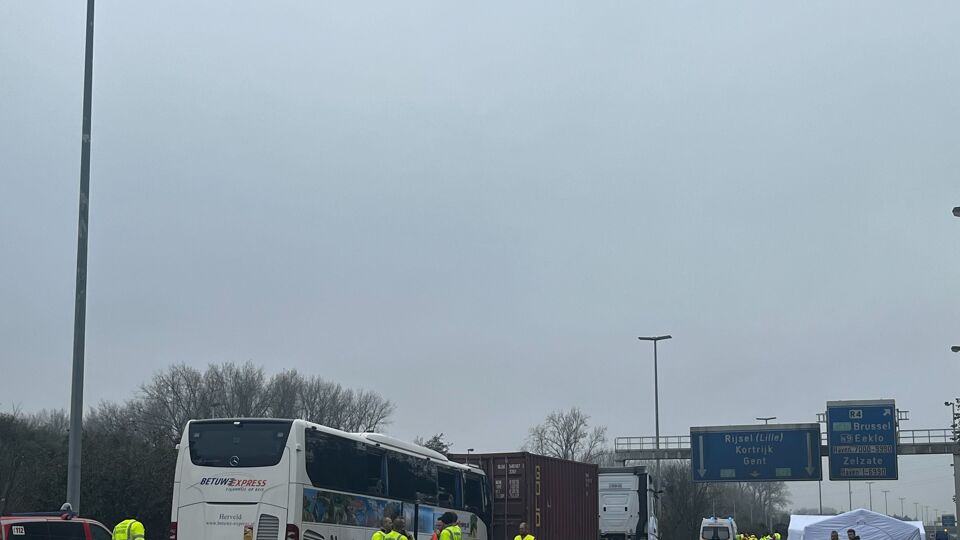 E17 richting Gent weer volledig vrij na ongeval in Destelbergen ...