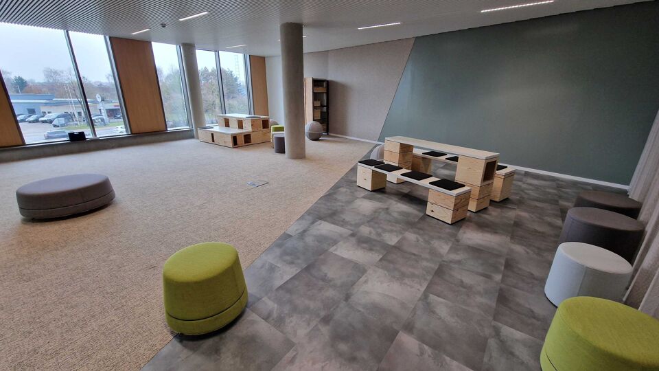 CM Limburg opent nieuw hoofdgebouw aan kanaalkom in Hasselt | VRT NWS ...