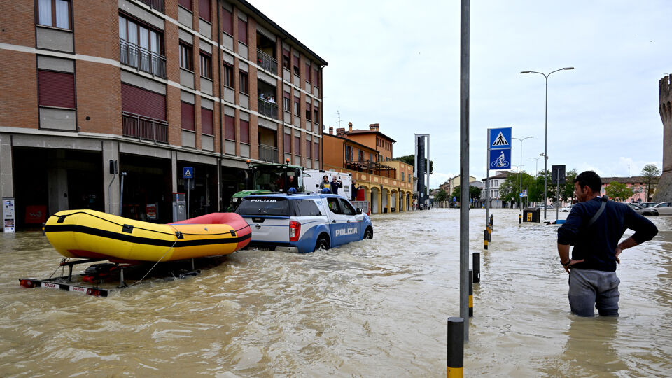 Dodental na zware overstromingen in Italië loopt op tot 14: "Het is nog ...