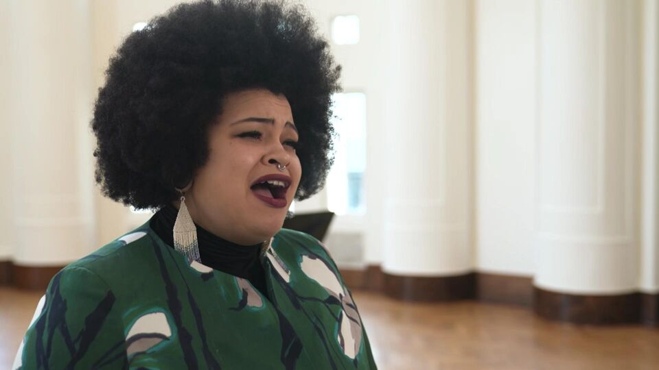 Jasmin White, opvallende finalist van de Koningin Elisabethwedstrijd ...