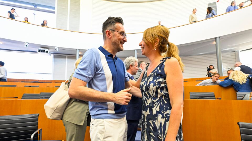 Ans Persoons legt de eed af als nieuwe staatssecretaris in Brussel ...