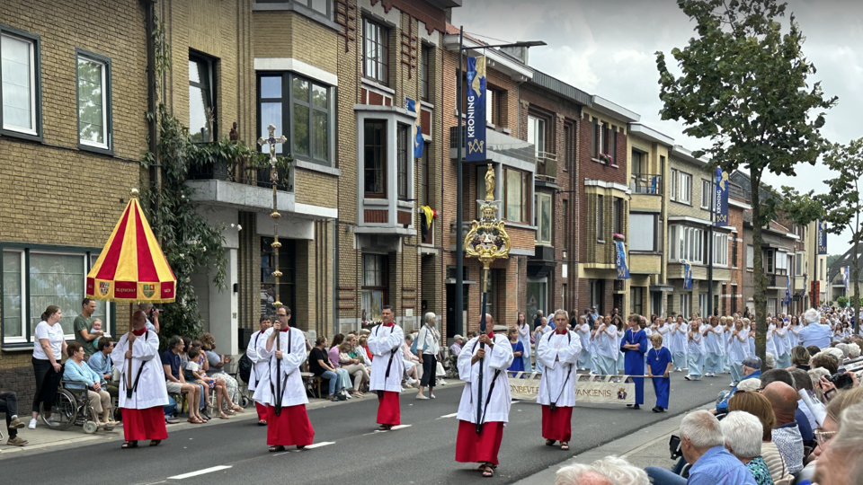 19e editie van Kroningsfeesten is begonnen met eerste van vier ...
