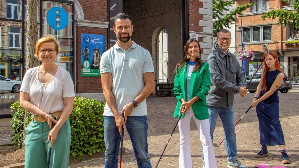 Al golfend op ontdekking door de stad met uitgebreide City Golf tour in ...