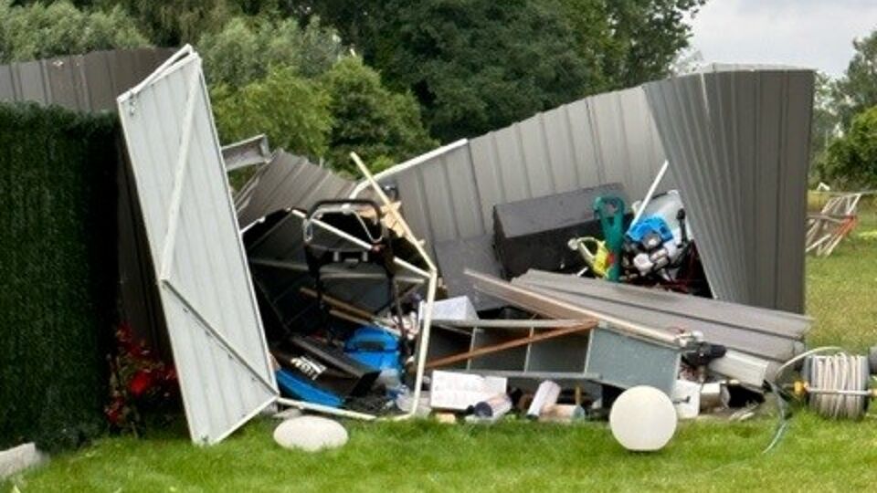 Windstoot vernielt achtertuin van Samantha in Kalken: “We hebben het ...