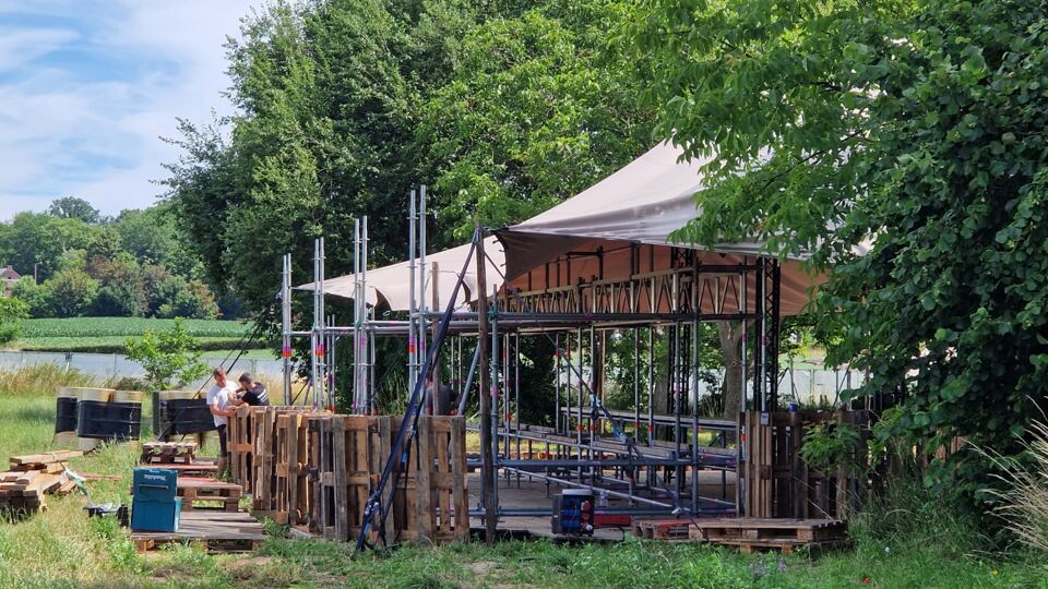 Van acht uur 's avonds tot acht uur 's morgens feesten: het kan op ...