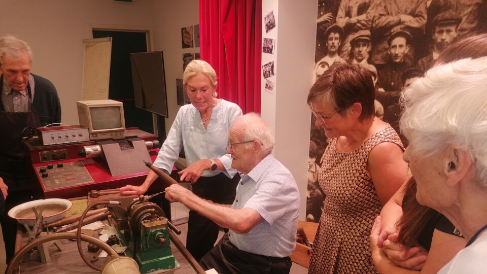 Kempens Diamantcentrum in Nijlen organiseert rondleidingen voor mensen met dementie | VRT NWS ...