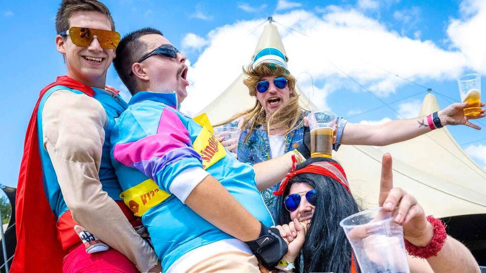 Kamping Kitsch Club in Kortrijk stopt actie met gratis tickets voor ...