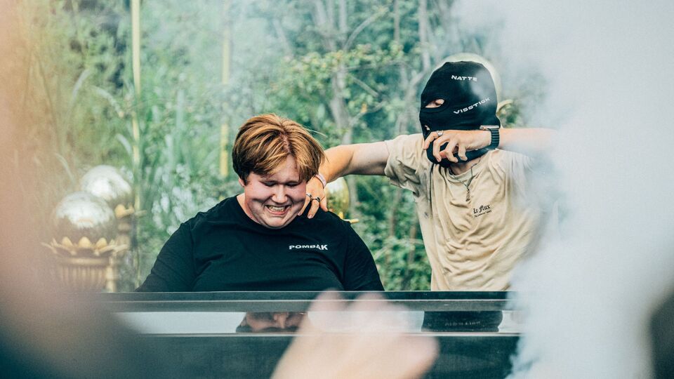 Van Dovy Keukens naar Tomorrowland: memetechno boomt in Boom | VRT NWS ...