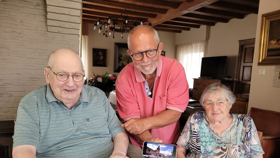 Jef uit Westrode heeft een kerktoren in zijn tuin, het verhaal erachter ...