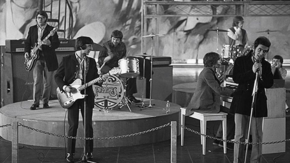 Toetsenist en zanger Luc Smets van The Pebbles is overleden | VRT NWS ...