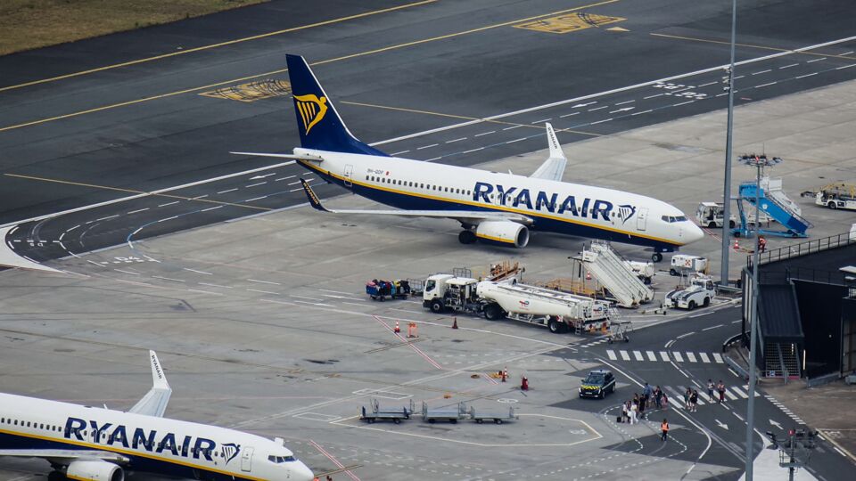 Ryanair plaatst megabestelling van 300 vliegtuigen bij Boeing | VRT NWS ...