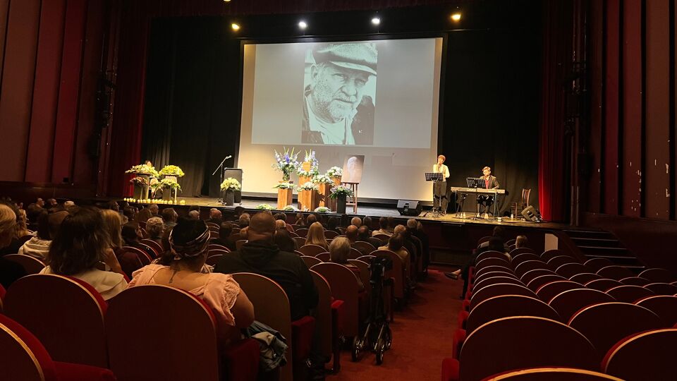 Laatste eerbetoon aan "Nonkel Jef": familie, vrienden en collega's ...
