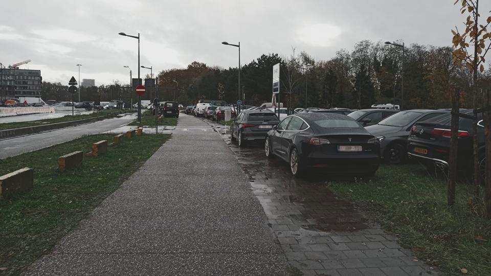 Fietsersbond Gent boos over verkeersveiligheid aan Flanders Expo tijdens Horecabeurs, politie ...