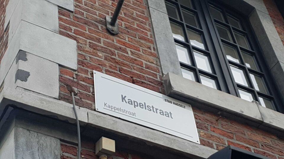 Gemeenteraad Hasselt keurt wijziging van 19 straatnamen in nieuwe fusiegemeente goed | VRT NWS ...