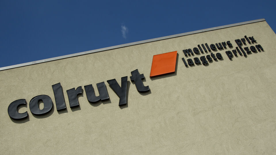 Celstraffen voor koppel dat zo'n 20 winkeldiefstallen pleegde, onder ...