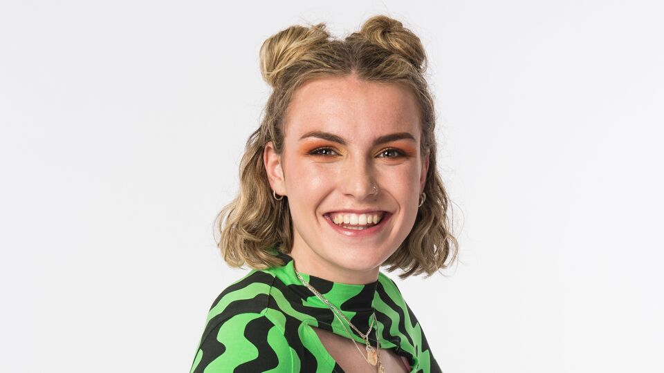 15 dagen rijverbod en herexamen voor Gloria Monserez voor gsm'en achter ...