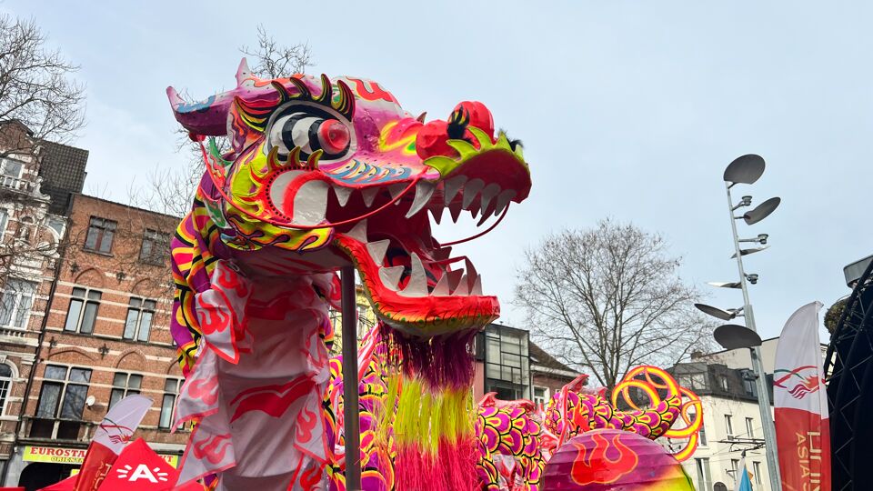 Gas en kei: deze woorden haalden de Chinezen uit het Nederlands | VRT ...