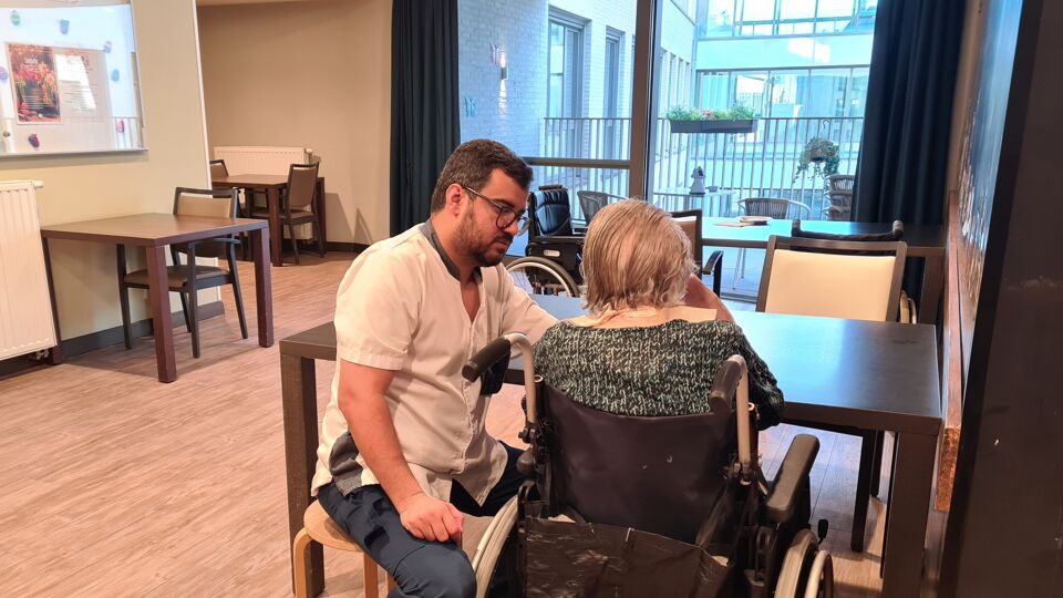 42 verschillende nationaliteiten werken in Antwerps woonzorgcentrum ...