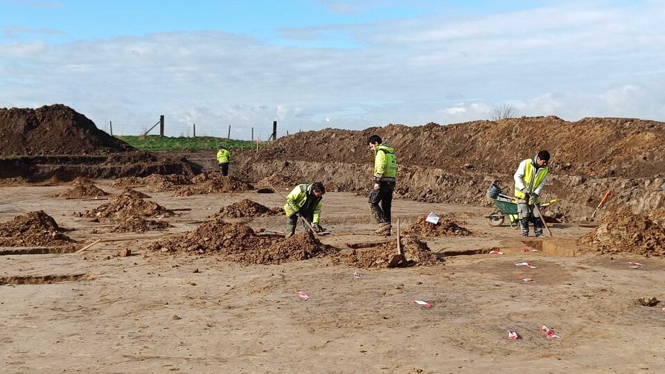 Veelbelovende archeologische vondsten op toekomstige begraafplaats in ...