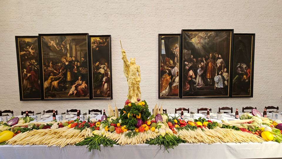 Antwerpse traditie Pelgrimstafel in modern jasje met veel groenten ...