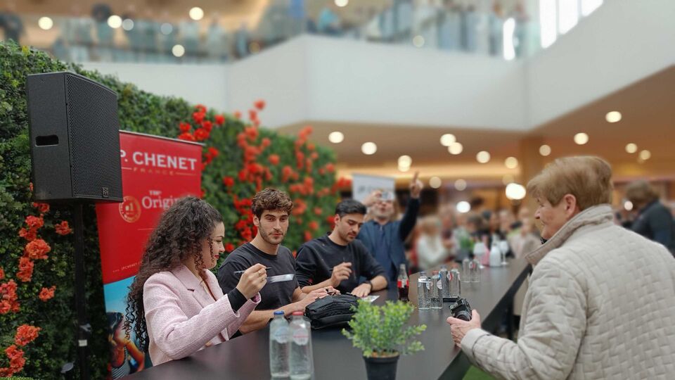 ‘Sturm der Liebe’- cast zakt opnieuw af naar Shopping 1 in Genk | VRT ...