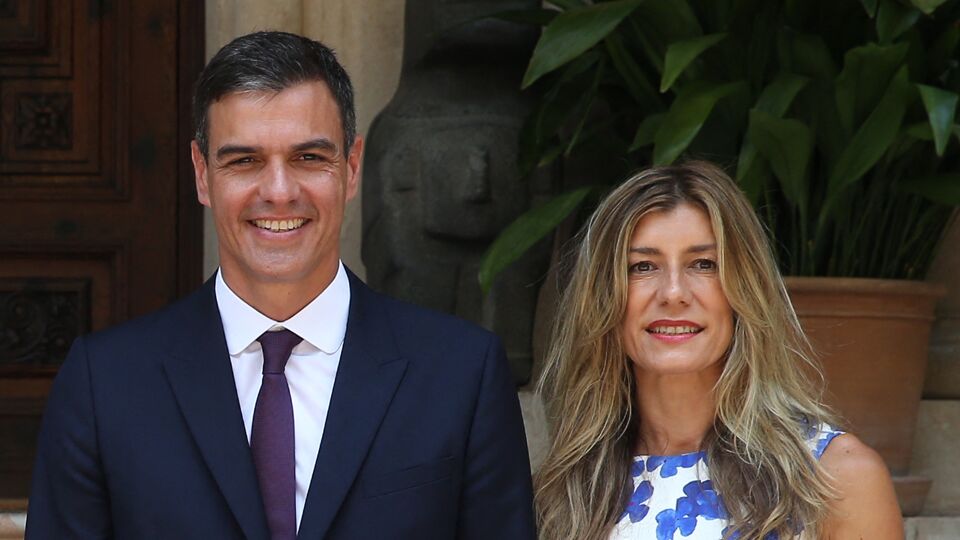 Pedro Sánchez blijft premier van Spanje ondanks "lastercampagne" van rechtse oppositie tegen hem ...