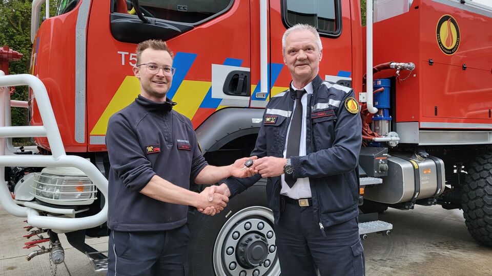 Brandweer Taxandria krijgt nieuwe bosbrandweerwagen in Kasterlee ...