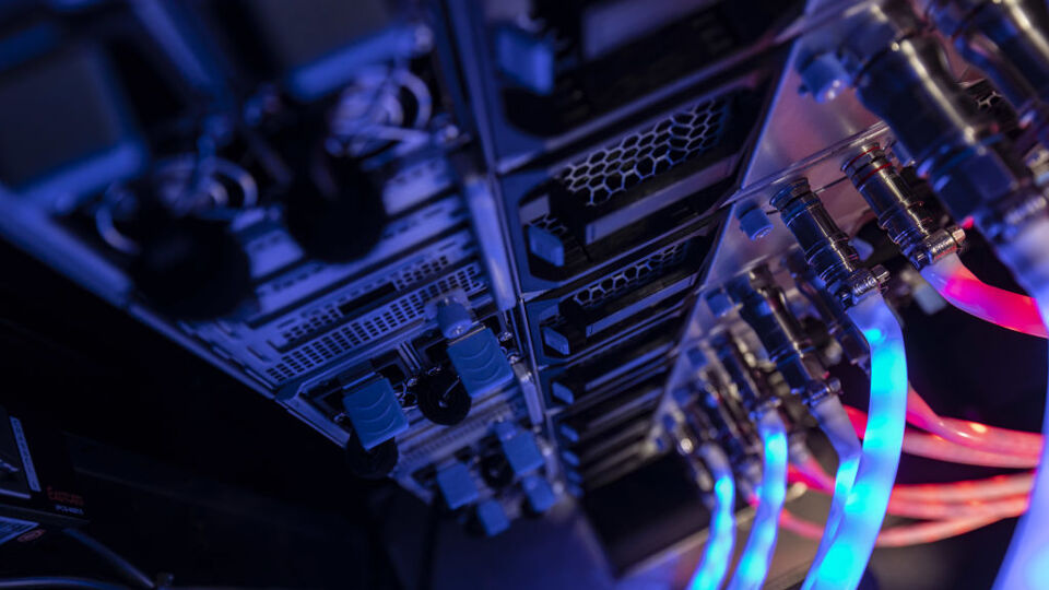 ChatGPT verbruikt 25 keer meer energie dan Google: "We gebruiken het ...