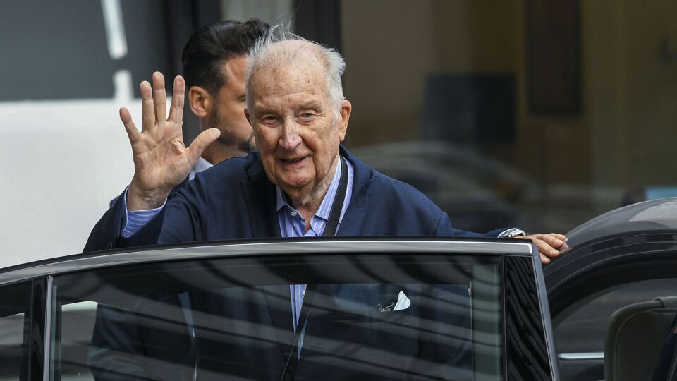 Koning Albert II (89) even onwel tijdens vakantie in Frankrijk, maar ...