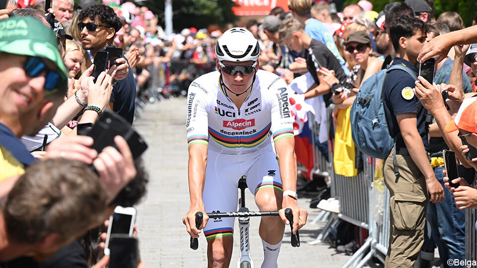 De vrijbuiters voor de graveldag (met een witte Mathieu van der Poel ...