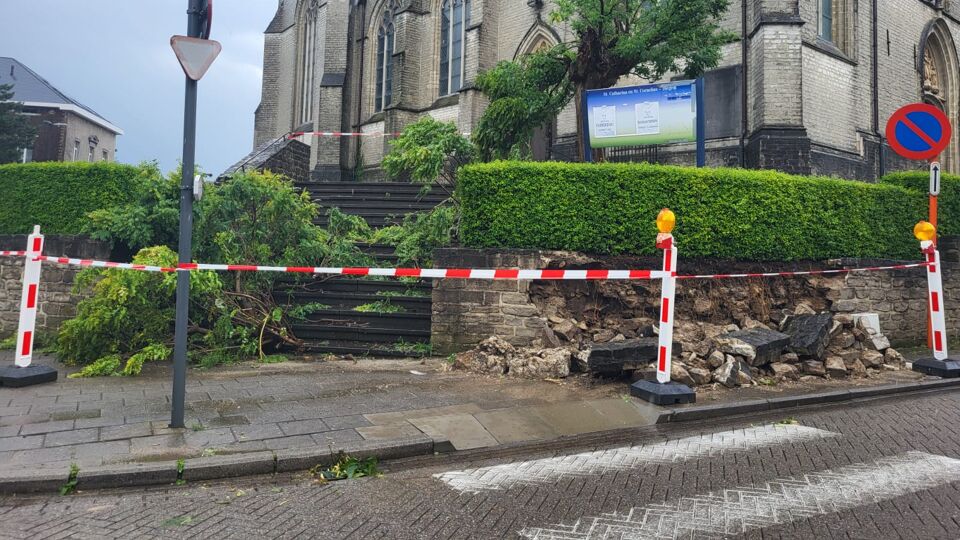 Liveblog onweer - Code oranje afgeblazen, uitslaande brand in boerderij ... Liveblog onweer - Code oranje afgeblazen, uitslaande brand in boerderij ...