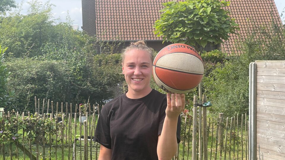 Belgian Cat Elise Ramette geniet van rust en felicitaties in thuisstad ...