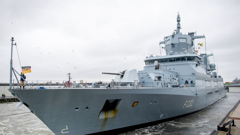"Provocatie": Duitsland zendt voor het eerst in 22 jaar oorlogsschip in ...