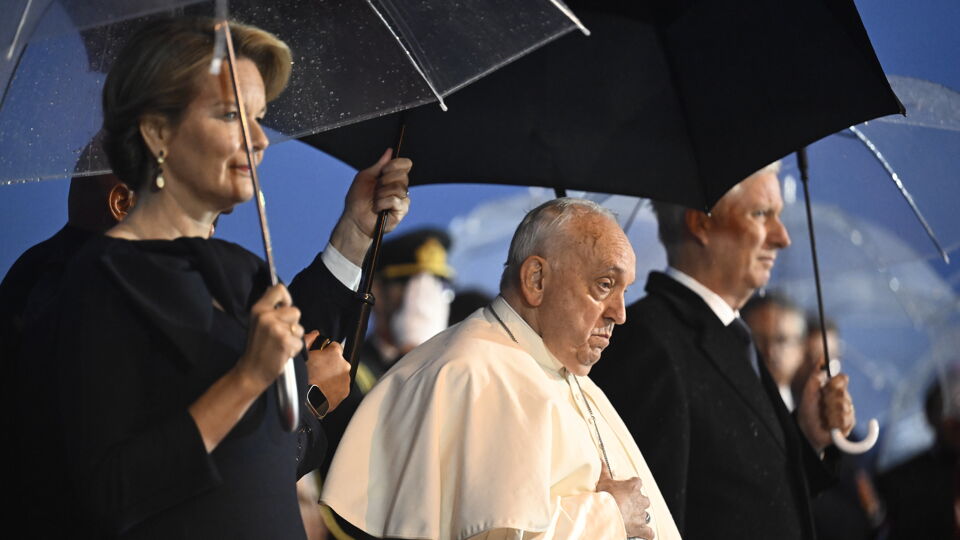 In beeld: zo verliep de ontvangst van paus Franciscus in Melsbroek ...