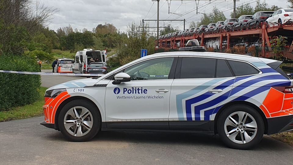 Vrouw dood aangetroffen in woning in Wetteren, politie en parket voeren onderzoek | VRT NWS: nieuws