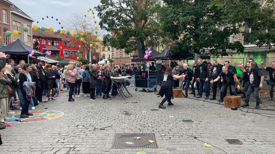 Tradities én vernieuwing op 34e editie Hasseltse Jeneverfeesten | VRT NWS: nieuws