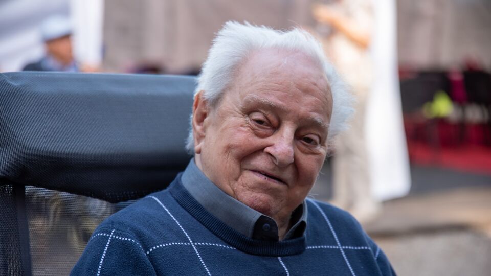 Herentals neemt afscheid van François Decap (88), de man achter de ...