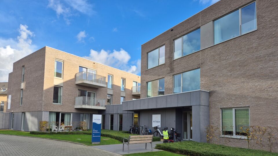 Franse rusthuisgroep Emeis verkoopt 5 rusthuizen en stopt uitbating van ...